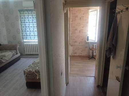 Продаётся 1 комнатная квартира на 3 этаже на Карасу 6.