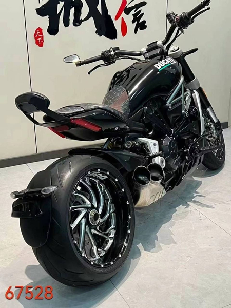 Mototsikl zakazga keladi