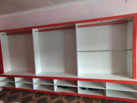 Магазин полка витриналари сотилади арзон нархда б/у