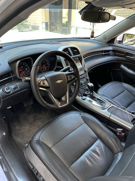 Malibu 1,2015 2.4 состояние зур белый автомат