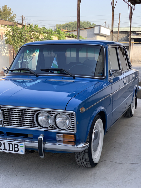 Vaz 2103 xolati zor srochno sotiladi