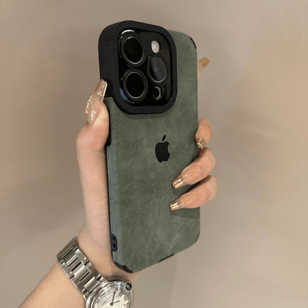Чехлы для iPhone