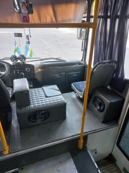 Isuzu Avtobuzi zudlik bilan sotiladi