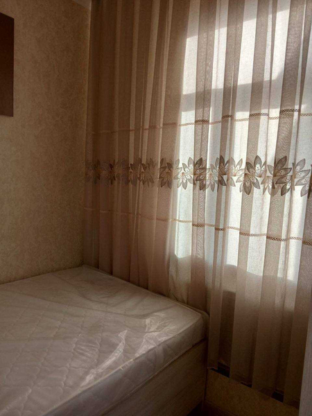 м.Буюк Ипак Йули Аптека 36,6 1-комн 2/4 42 м² 2х6 кирпич чистая