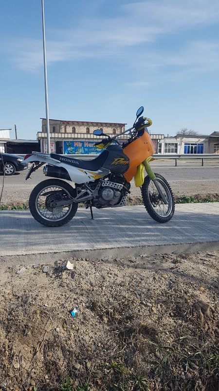 Мотцикл Хонда Доминатор 650