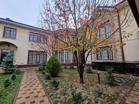 Участка Hovli Sroshno sotiladi