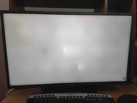 Монитор LG 32 дюйма FHD
