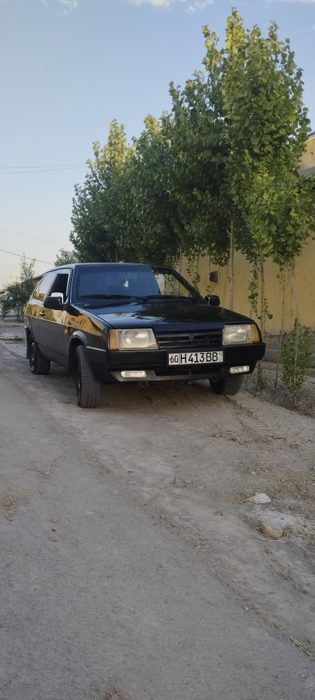 Vaz 2108 sotiladi narxi 2200