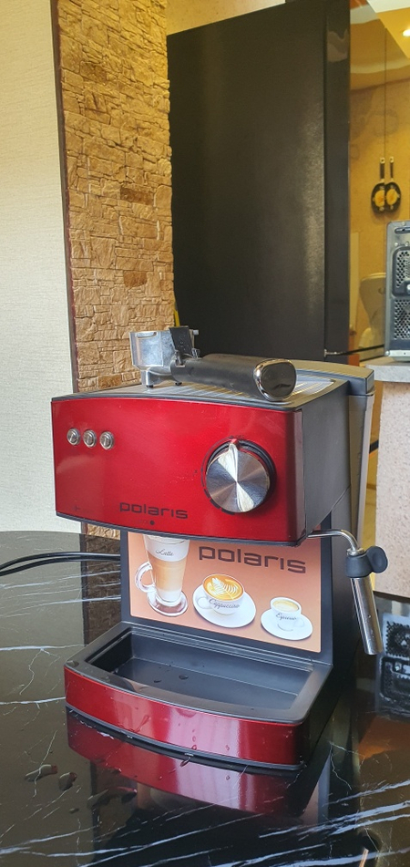 Кофеварка рожковая Polaris PCM 1528AE Adore Crema с капучинатором