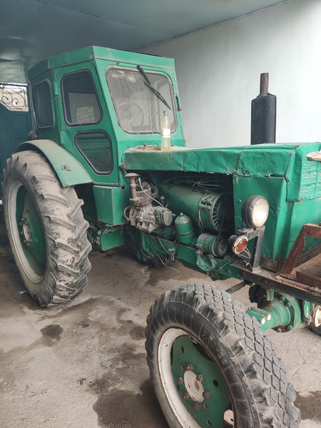 Traktor T 40 1989 yil