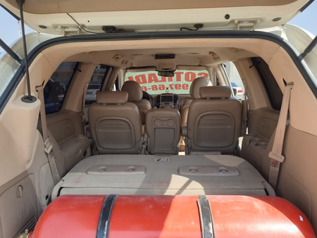 Kia carnival 2011