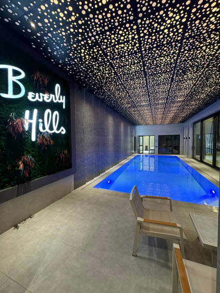 Beverly hills premium house