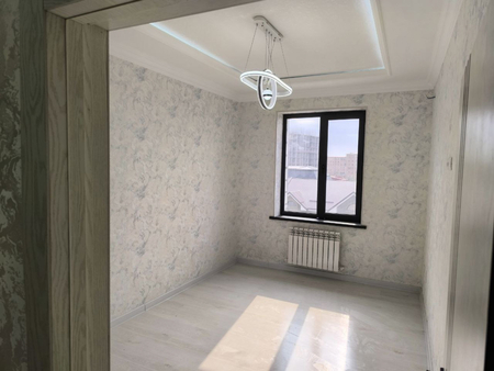Sergeli 3 bekat Green xaus yonida 1 xona 49 kv uy sotiladi