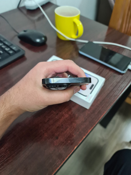 Iphone 14pro с коробкой