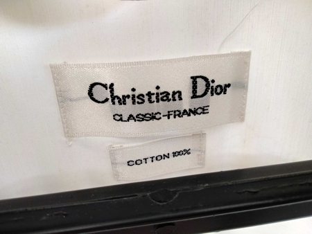 Рубашка 'Christian Dior'.