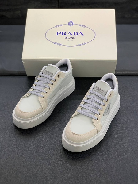 Женская обувь Prada