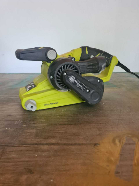 Шлифовальная Машина ленточная Ryobi EBS800