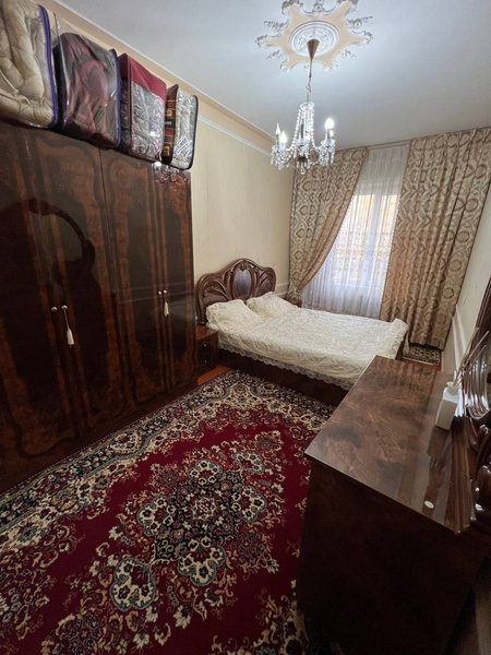Кара камиш 1/4 5/3/5 балкон 2*6 чыстая квартира
