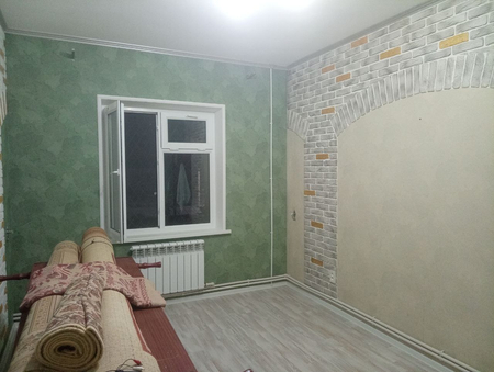 Продаётся 4-х комнатная квартира. 10-микрорайон