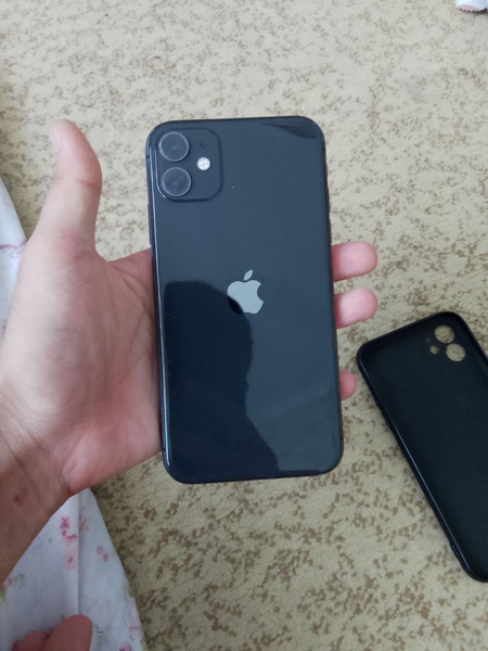 Iphone 11 64 gb sotiladi