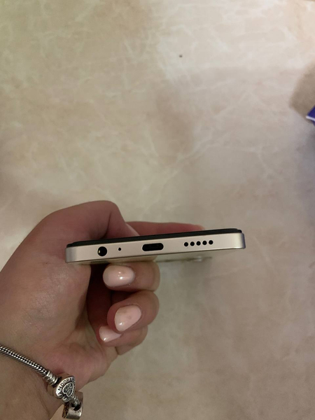 Vivo y36 srochna sotiladi
