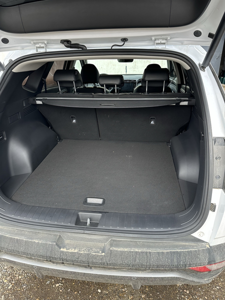 Hyundai Tucson sotiladi yili 2022 probegi 28000km