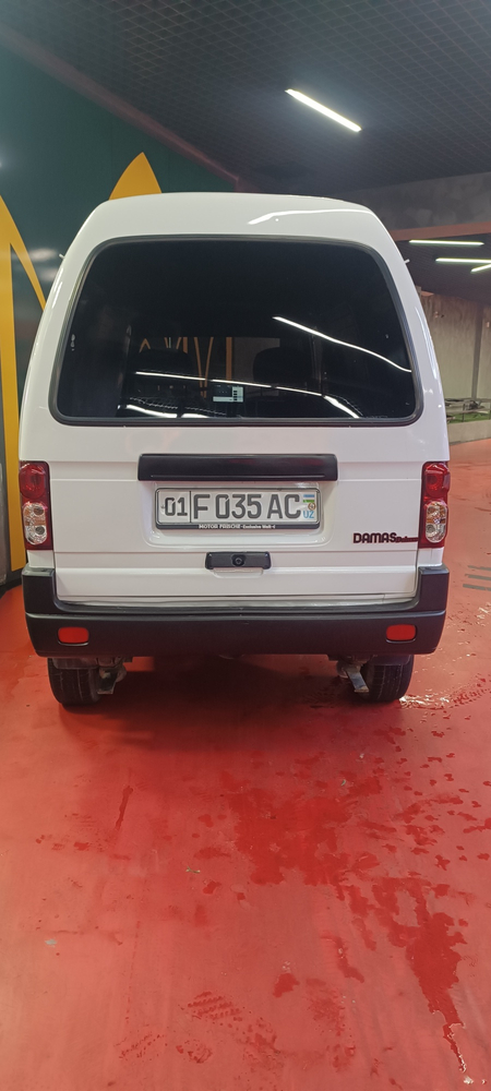Дамас Ван Damas van