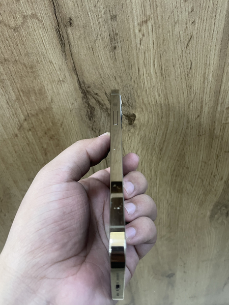 Iphone 12 pro karobka bor