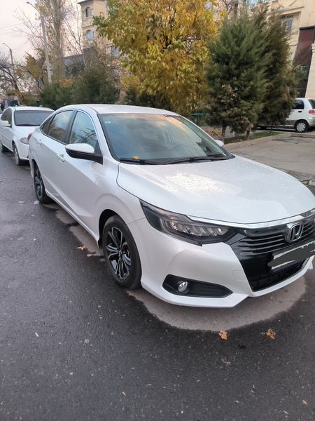 Srochna sotiladi. Honda Crider 2024-yil