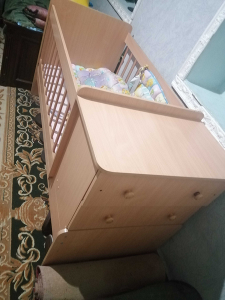 Детская кроватка, в хорошем состоянии. Ребёнок вырос
