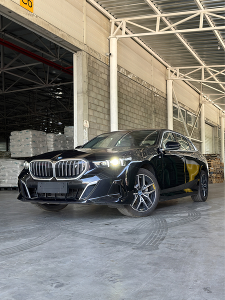 BMW i5: eDrive 35L M Sport 567km; в наличии