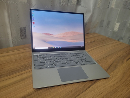 Microsoft Surface Laptop Go