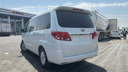 Jac m4 9 va 11 kishilik minivenlarimiz tayyor nalichida