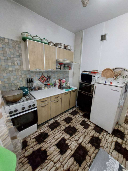 Продаётся 2-х комн. Паркентский рынок