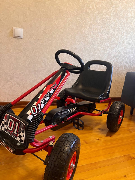 Продаётся детская автомашина