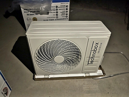 Кондиционеры от Gree-technobox black moon 09,12,18,24 inverter