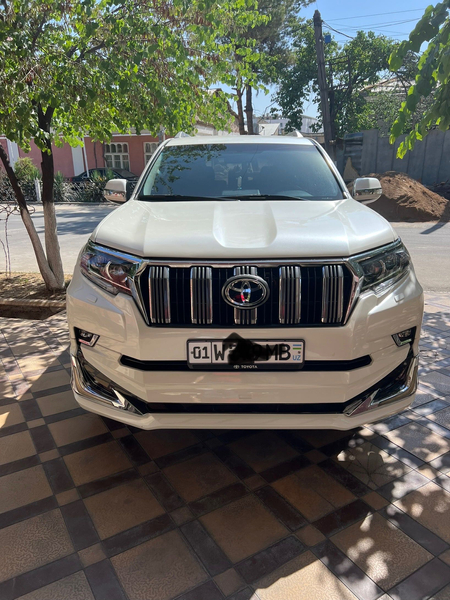 Land cruiser Toyota Prado