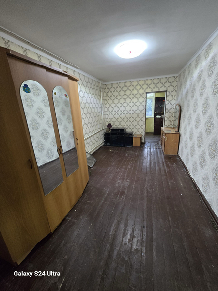 #566 Чилонзор Домбробод 1/2/2, 40 м2 квартира шошилинч сотилади
