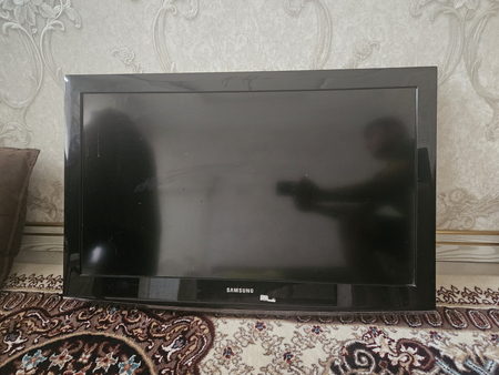 Старый Самсунг телевизор работает