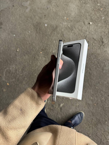 Iphone 15 pro max srochno sotiladi