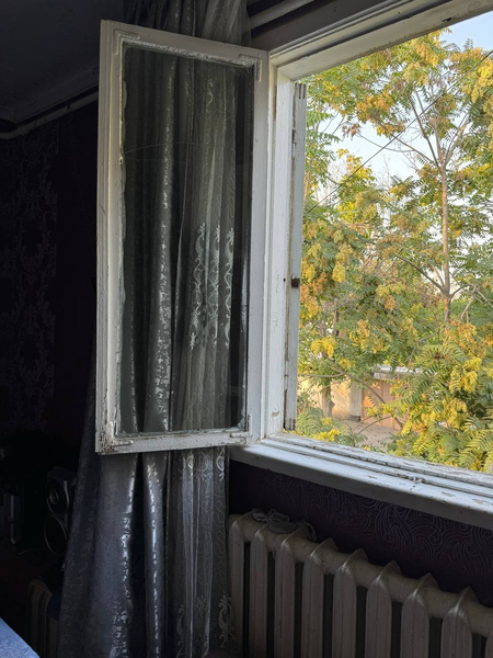 Продам 3 комнатную на втором этаже. Сп-9..