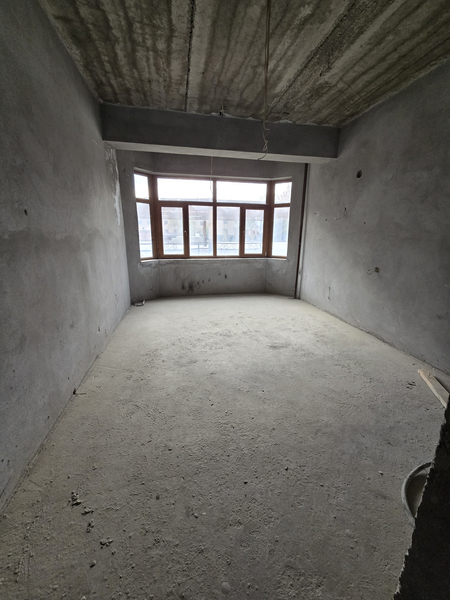 Продается Квартира Дагбитская 130-м2 1-этаж 3-хона