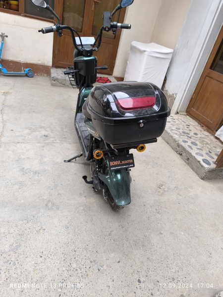 BONVI.   scooter