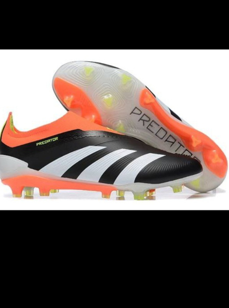 Футбольные бутсы Adidas predator