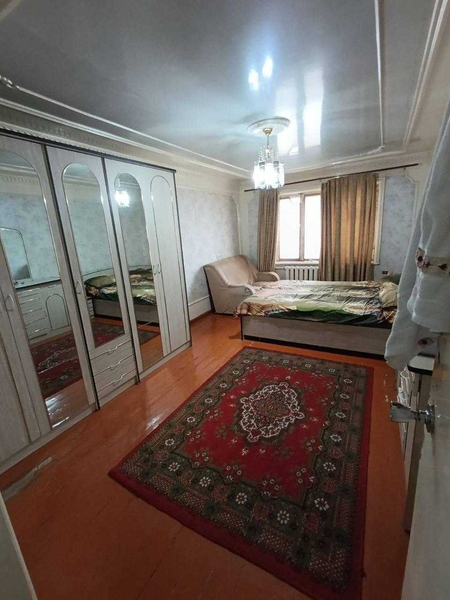 Продаётся!  Шота Руставели   -2/4/5-  кирпич  ( 66м² )