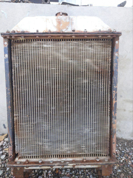 Belarus 1221.2 ga radiator sotiladi