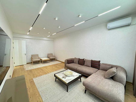 Продается  жк < ORIENT HOUSE  » 2/6/7 ул. oш