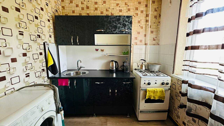 Срочно продаётся 2х комнатная квартира со всеми удобствами  Микрарайон