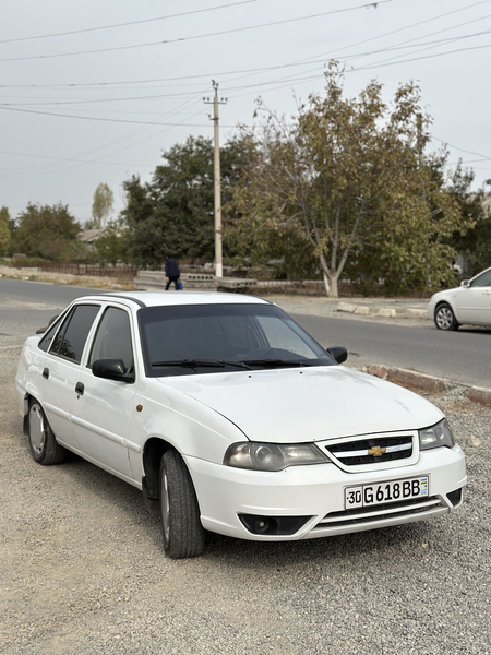 Nexia 2 2009 sotiladi