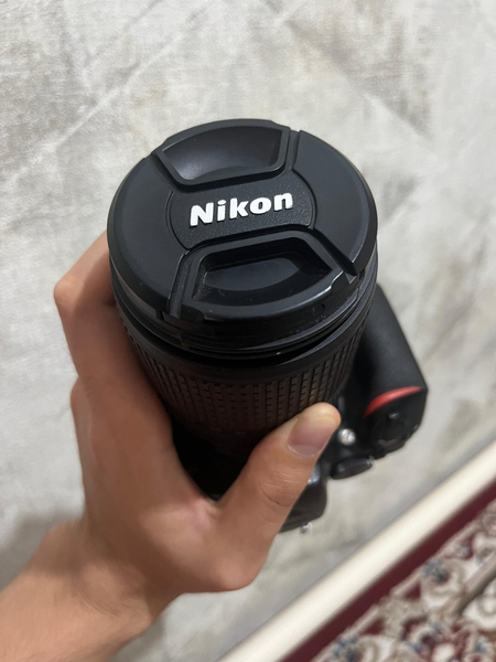 NIKON 3500 XOLATI ZOʻT Abektif 18/140
